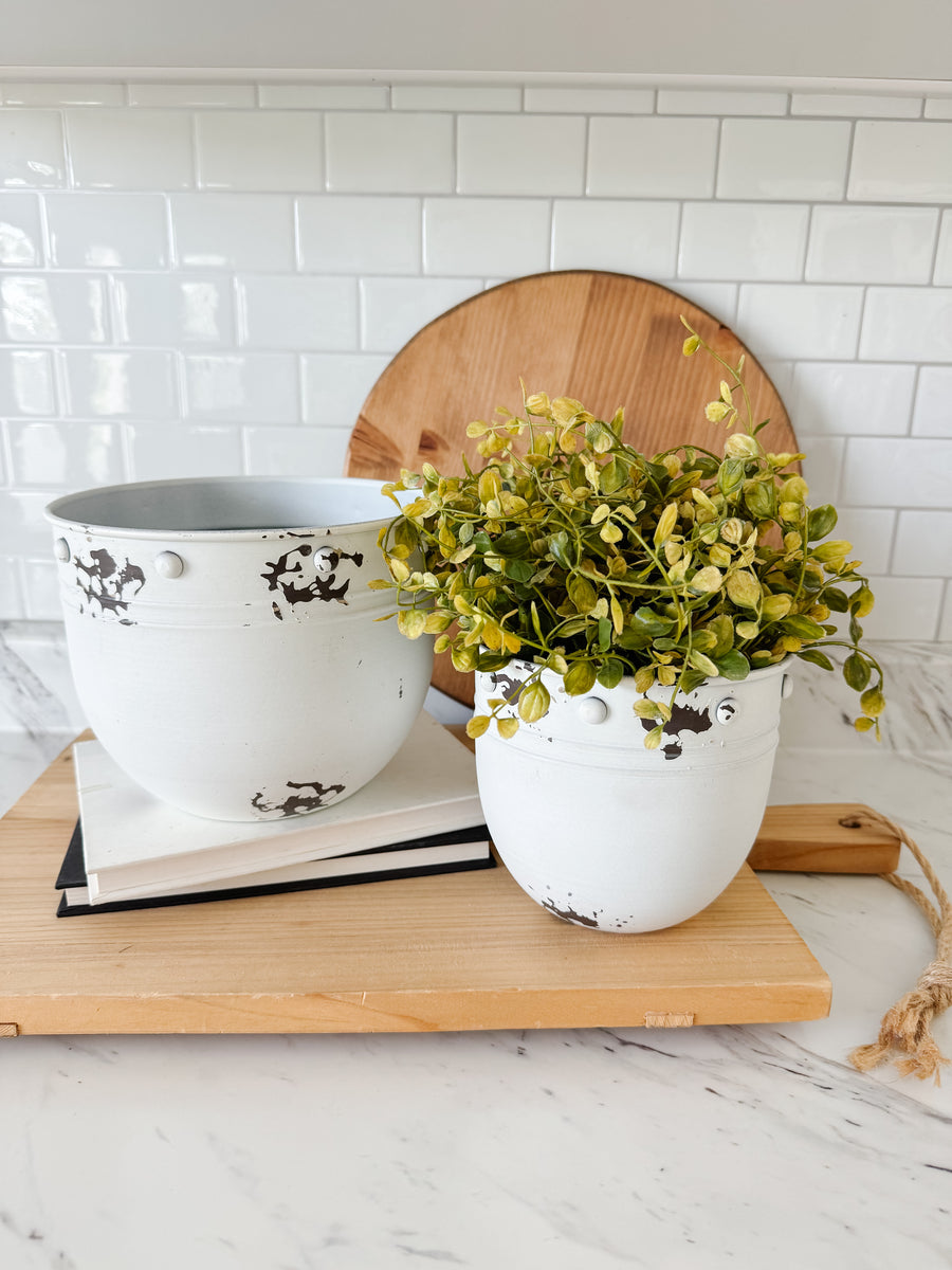 White Distressed Metal Pots (Set of 2) – Sugar N Milk Co